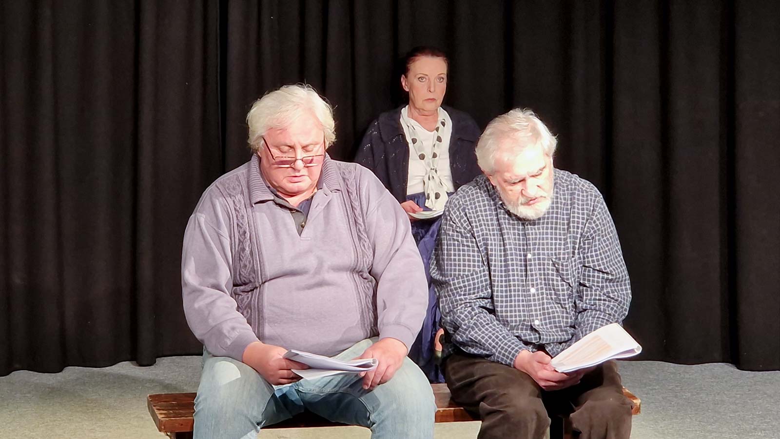 Megtűrt, magányos, idős emberek - Newjság