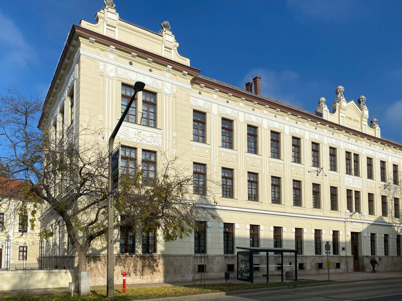 Megújult a Gál Ferenc Egyetem Pedagógia Karának épülete - Newjság